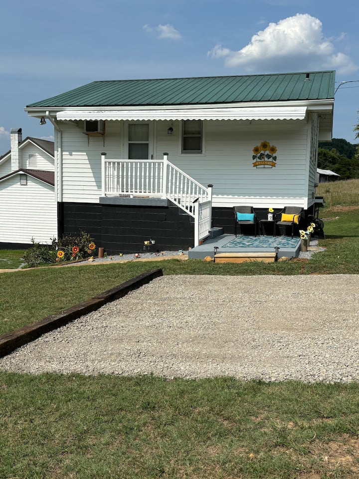 Morton Meadows-
Pet Friendly - Johnson City, TN