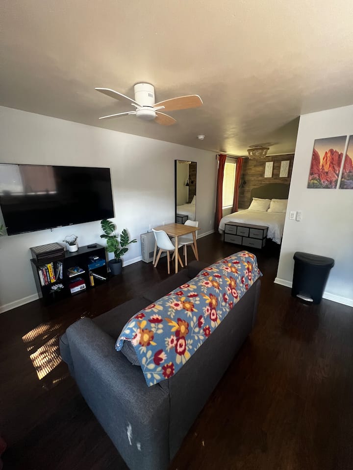 Cozy Tiny House Next To Garden Of Gods/red Rocks - Manitou Springs, CO