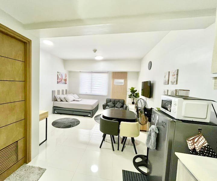 New! Cozy Studio Near Ayala Center Mall Cebu / Iec - Cebu