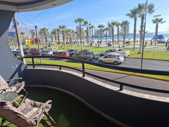 Lo Mejor, Frente Al Mar - Iquique