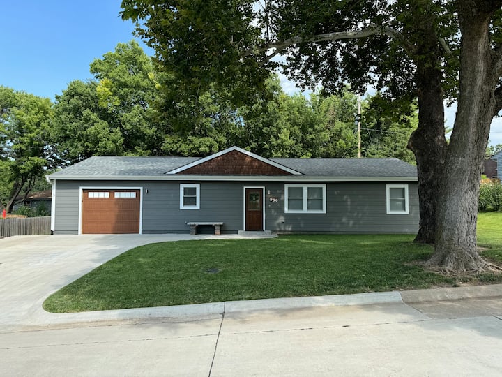 Wildcat Ridge/gorgeous/great Location/sleeps 9 - Tuttle Creek State Park, Manhattan
