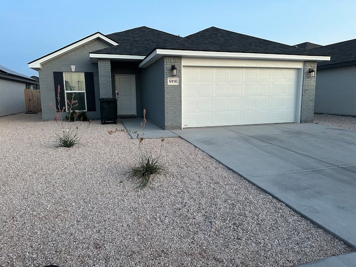 New Lovely Haven 3brs, 6 Beds With Tv In Each Room - Odessa, TX