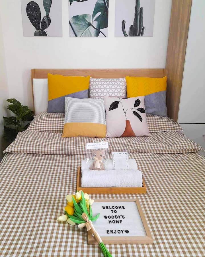 Woody’s Home: Coffee, Wifi, Netflix, Karaoke - Malabón
