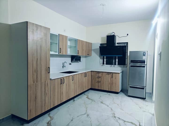 Luxury Bed And Bath With Kitchen - Bhubaneswar