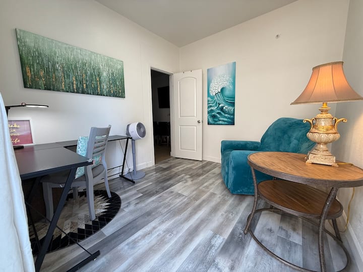 Cozy Quiet Private Rose House Laundry Cooking Work - Fontana, CA
