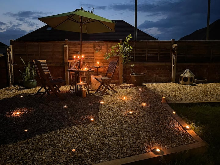 3 Bed Bungalow With Large Garden & Bbq - South Shields