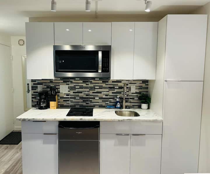 Cozy Studio In Waikiki W/ Ocean View - Honolulu
