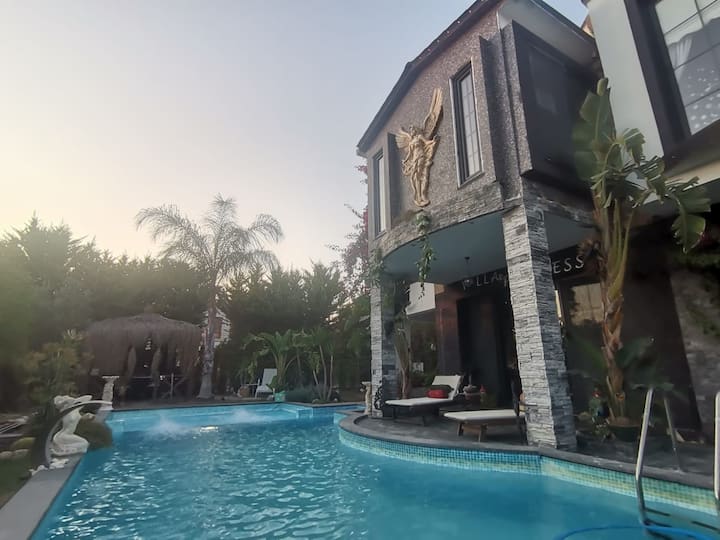 Bodrumda Havuzlu, Bahçeli Villa - Turgutreis