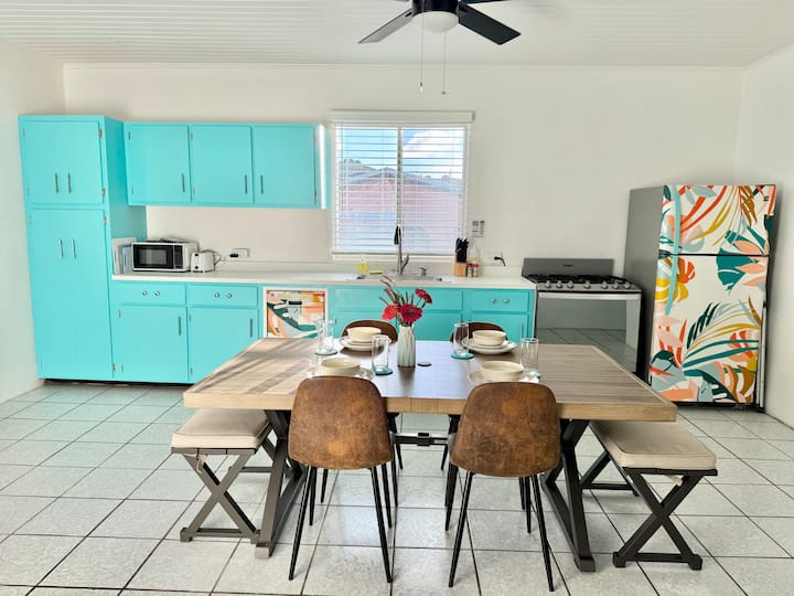 Mid-island Comfort & Fun @ Hermon's Hideaway - Kingshill