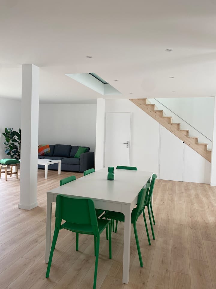 Maison Lumineuse Avec Plancher En Verre ! - Le Bouscat