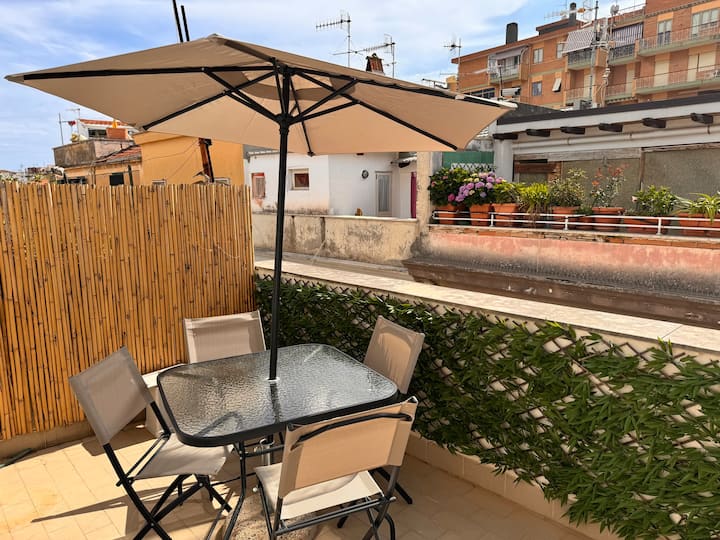 Vicolo 9 E 3/4: Palazzina Terra-cielo In Centro - Gaeta