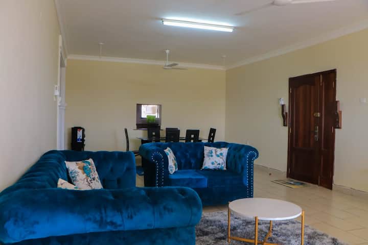 Outstanding Beach House - 몸바사