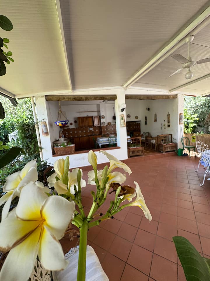 Suggestiva Villa Mia 150m Dalmare E 5km Aeroporto. - Carini
