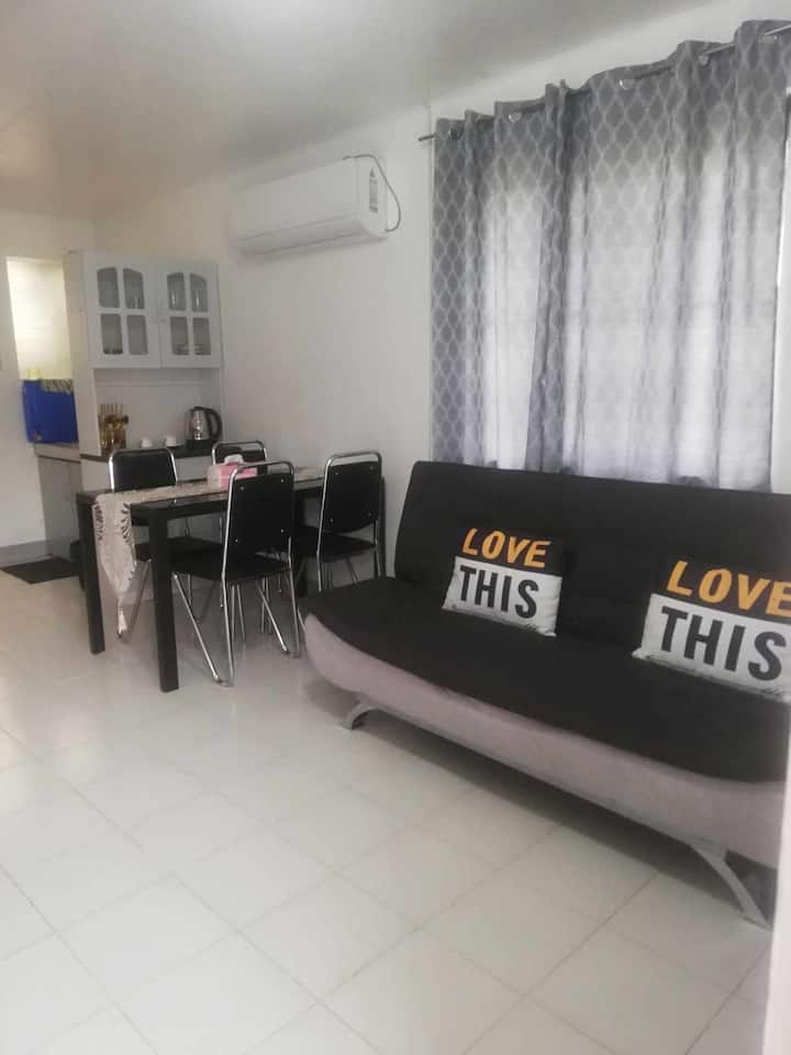 La Maison 2 Transient House - Calapan