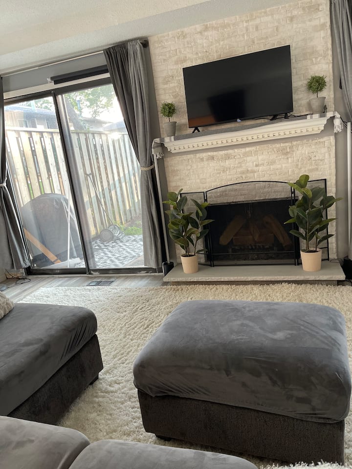 Furnished Townhome - Wayzata, MN
