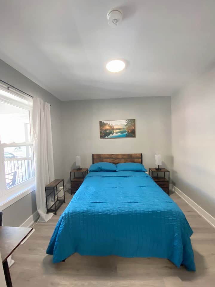 Newly Renovated Units Await! - Toronto