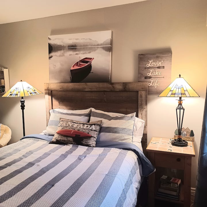Garden Room Next To Trails, Full Equipped Room. - North Vancouver
