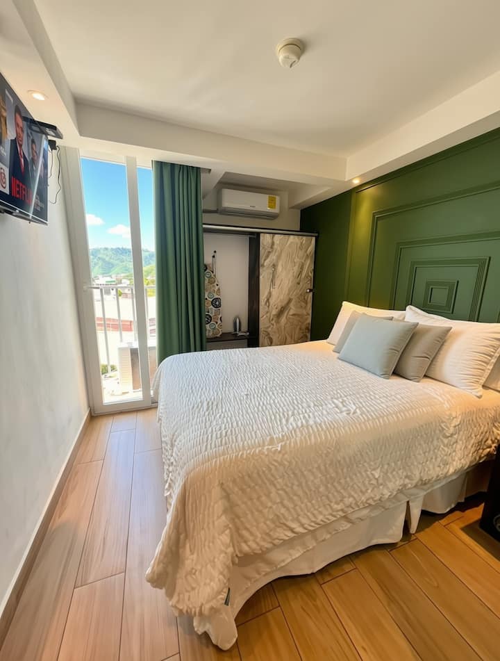 Executive Apartment In A Modern And Comfortable Building - Tegucigalpa