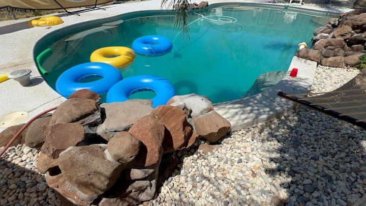13 Beds, Sleeps 16, Fun Ranch With Swim Pool - Tracy, CA