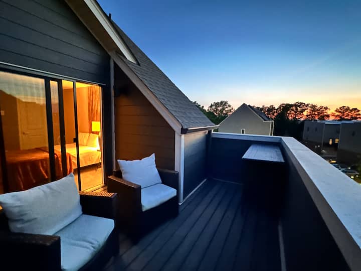 New Luxury 4-story Townhouse! - Charlotte, NC