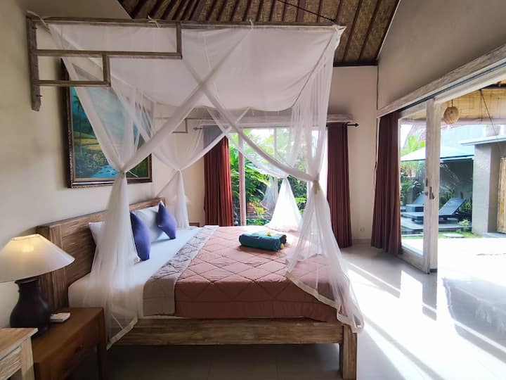 Villa Bernuasa Modern - Ubud