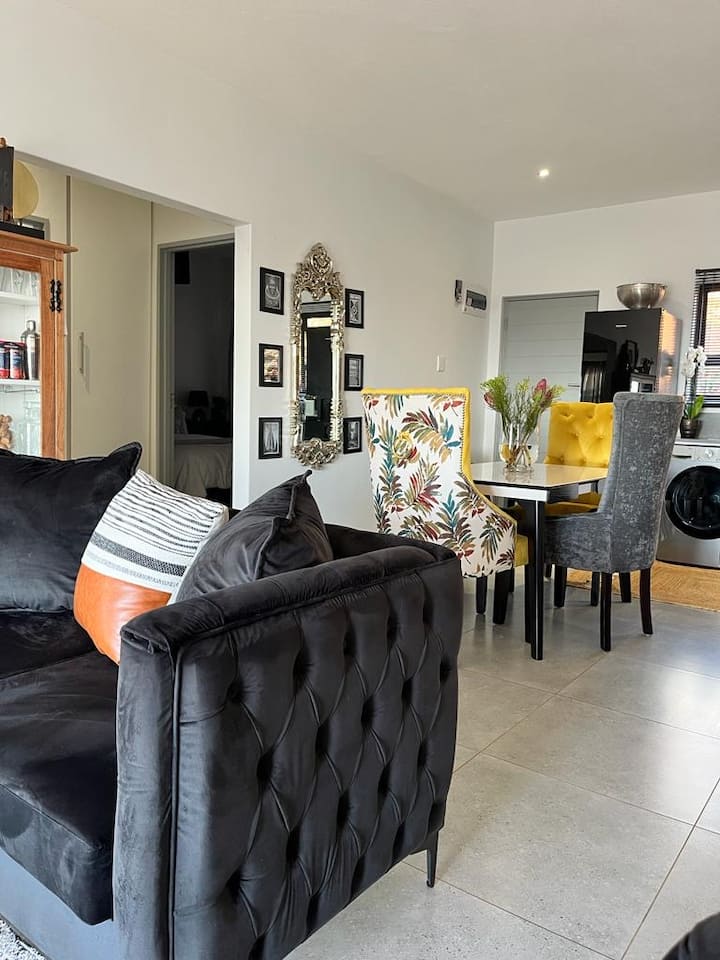Cosy 2 Bedroom Apartment,  In Hilton - Pietermaritzburg