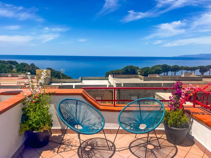 Seaview Rooftop Flat W/ Terrace –  Near Beach - Praia A Mare