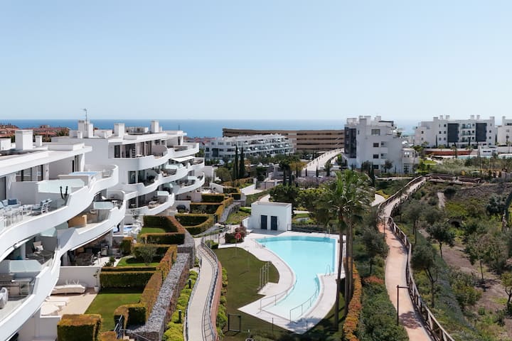 Higuerón West | Pools, Terrace, Free Beach Shuttle - Fuengirola