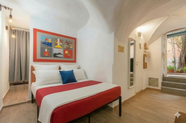 Maison De Romeo à 200m Du Métro Medaglie D'oro - Naples, Italie