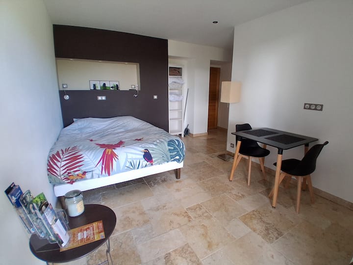 Chambre Indépendante Vue Sur Les Lavandes - Drôme