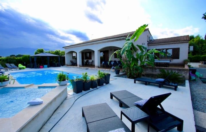 Villa Avec Piscine Chauffée - Aléria