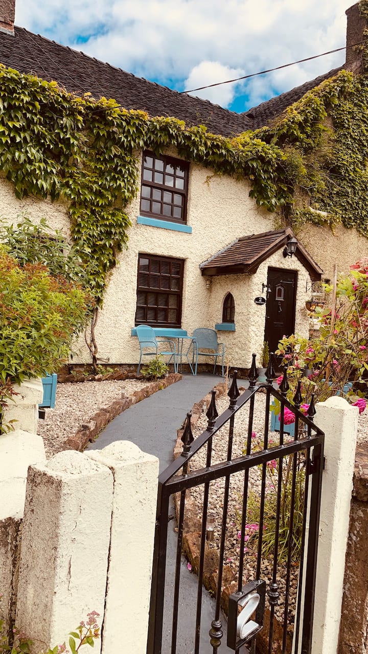 16th Century Cottage With Private Hot Tub/garden - Stoke-on-Trent