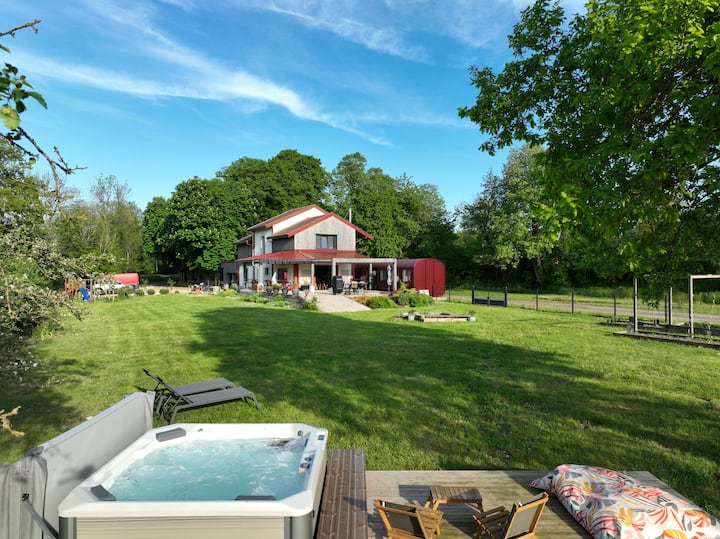 Maison Familiale Avec Jacuzzi - Lac de Madine