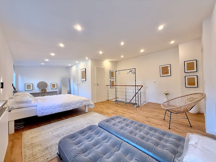 Loft Apartment Mit Großem Studio - Langenhagen