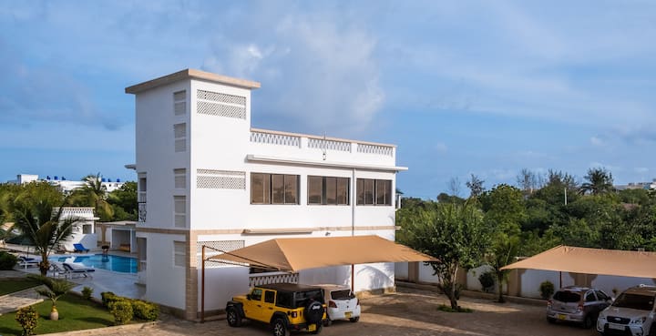 Leomilo - Diani Beach