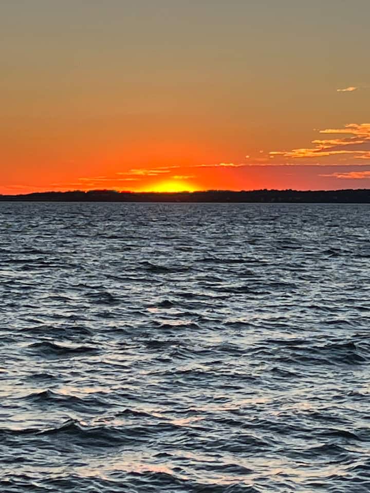 Walk To Beach, Stunning Sunsets! - The Hamptons, NY
