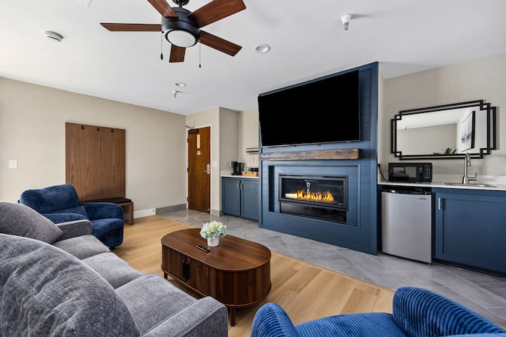 Lux Corner Suite Ocean Views (317) - Morro Bay, CA