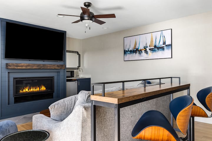 Lux Corner Suite Ocean Views (317) - Morro Bay, CA