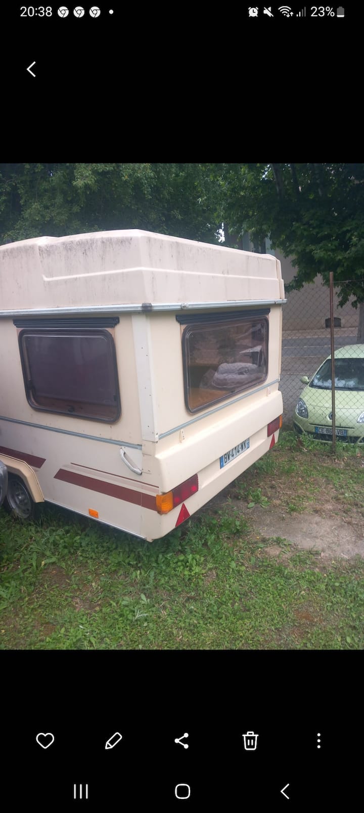Loue Caravane Claude. - Oraison