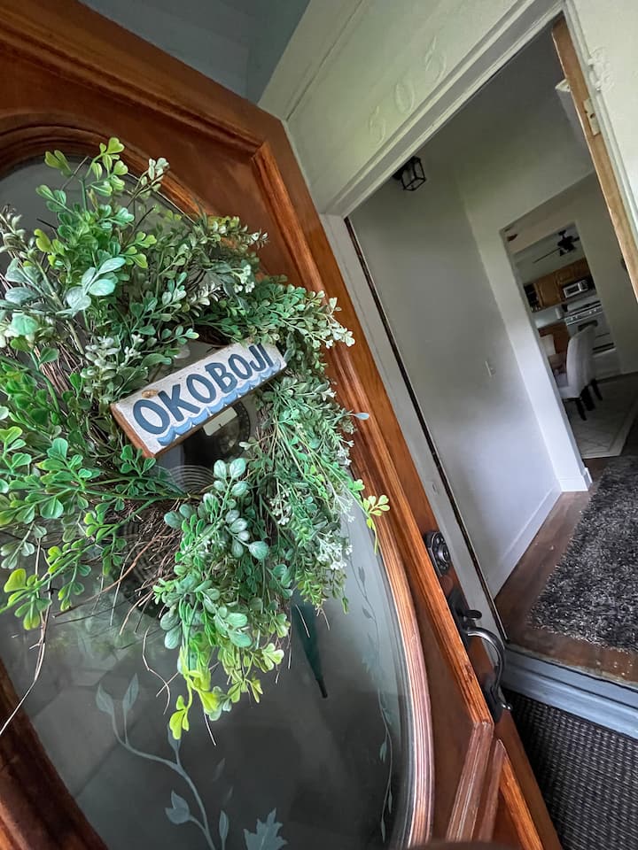 Cozy Home Blocks From Lake! - Okoboji, IA