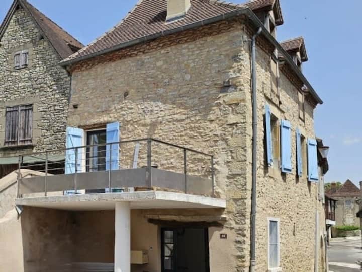 Blue Cocoon Clim Shutters - Carennac