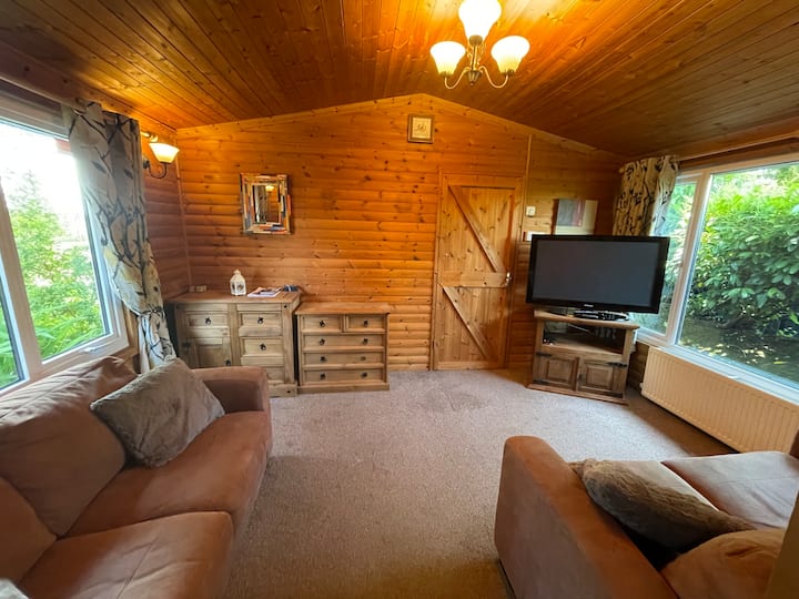 The Log Cabin - Exeter
