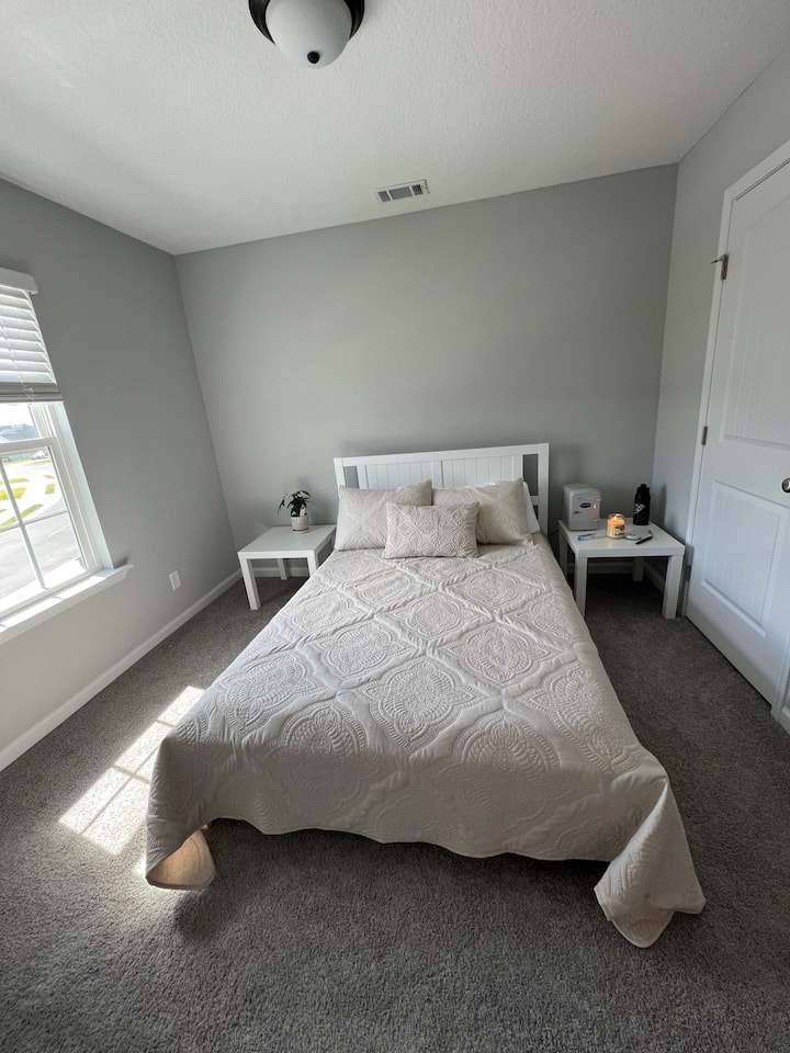 Cozy Room With Private Bathroom. Close To Gate 7! - Hinesville, GA