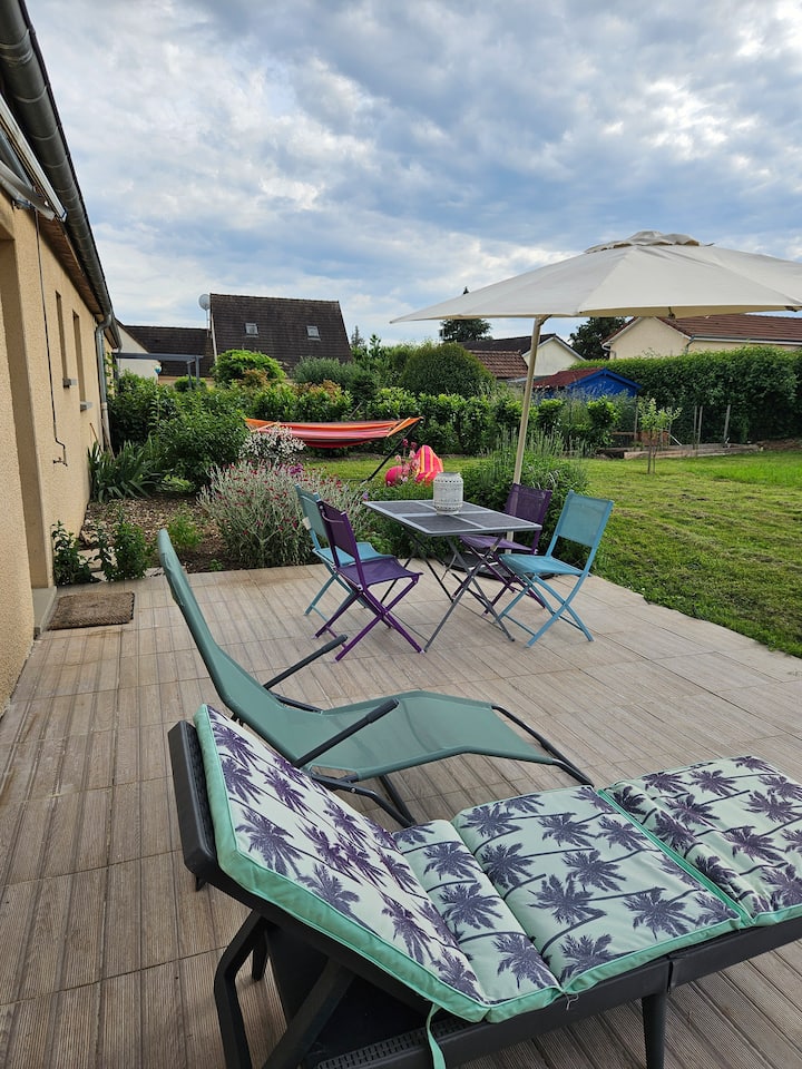 "May's House"  Maison Avec Jardin Au Calme - Dracy-le-Fort