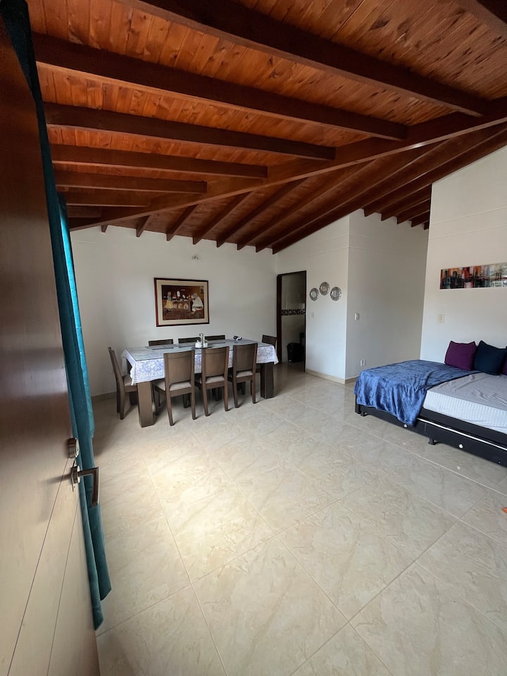 Hermosa Casa Para 15 Personas - 麥德林