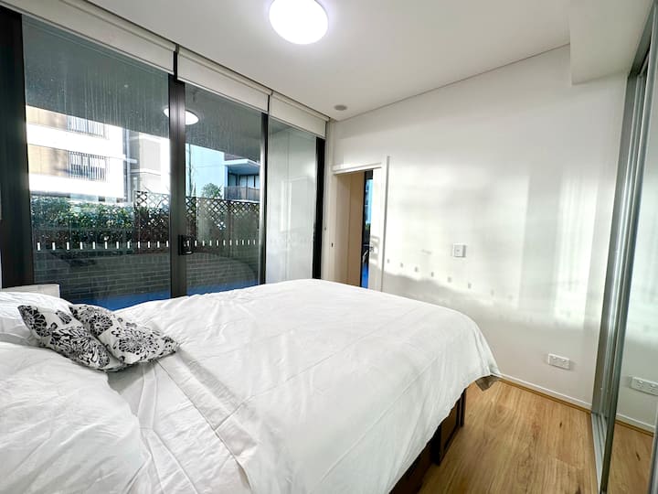 Amy|near Sydney Olympic Park Urbnsurf 2br Cozystay - Sydney