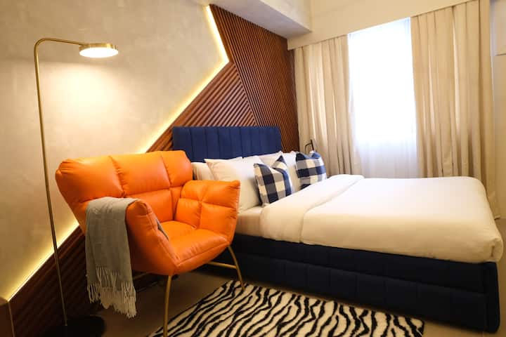 2 Designer Studios: Pool, Play, Fun Near It Park - Cebu