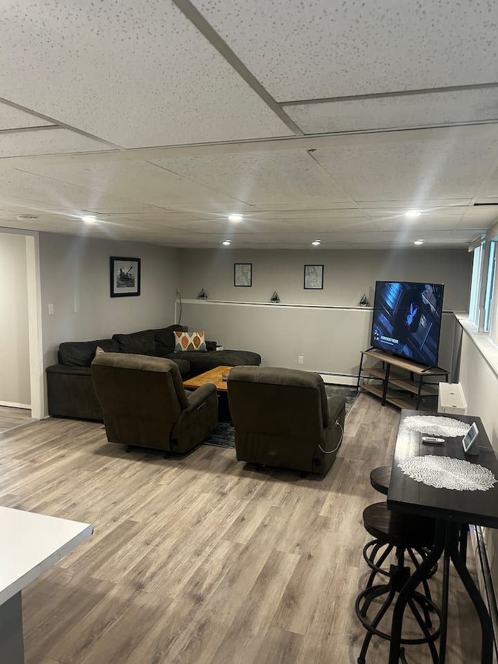 2 Bedroom Modern Beauty - Fairbanks, AK