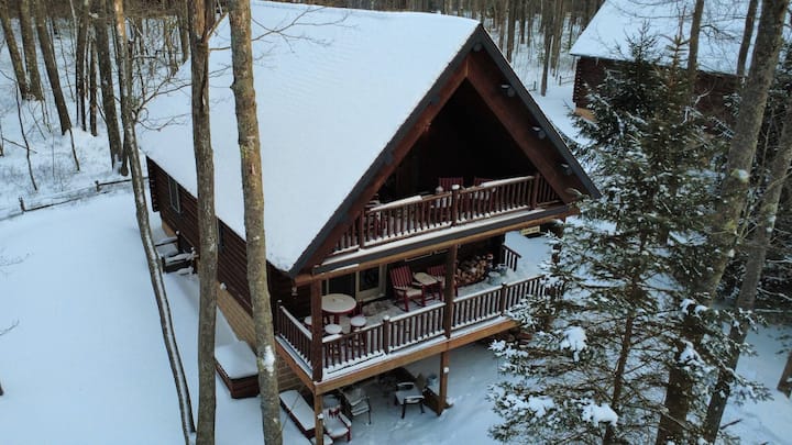 Lured Away *Lux Log Cab *King *Hottub *Dogs *Wisp - Deep Creek Lake, MD