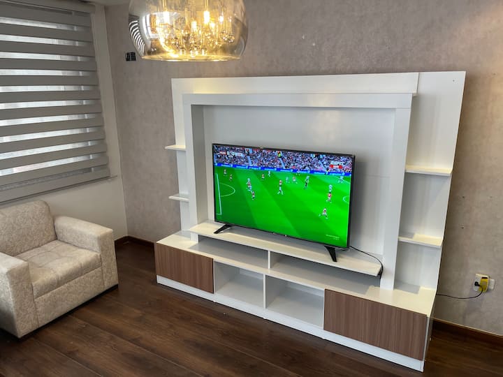 Elegante Casa 4bd, 3ba Y Parking - Cuenca